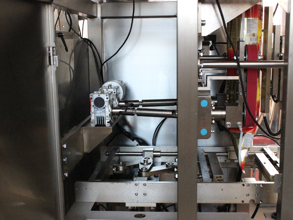 Vertical Form Fill & Seal Machine | ECHO Machinery